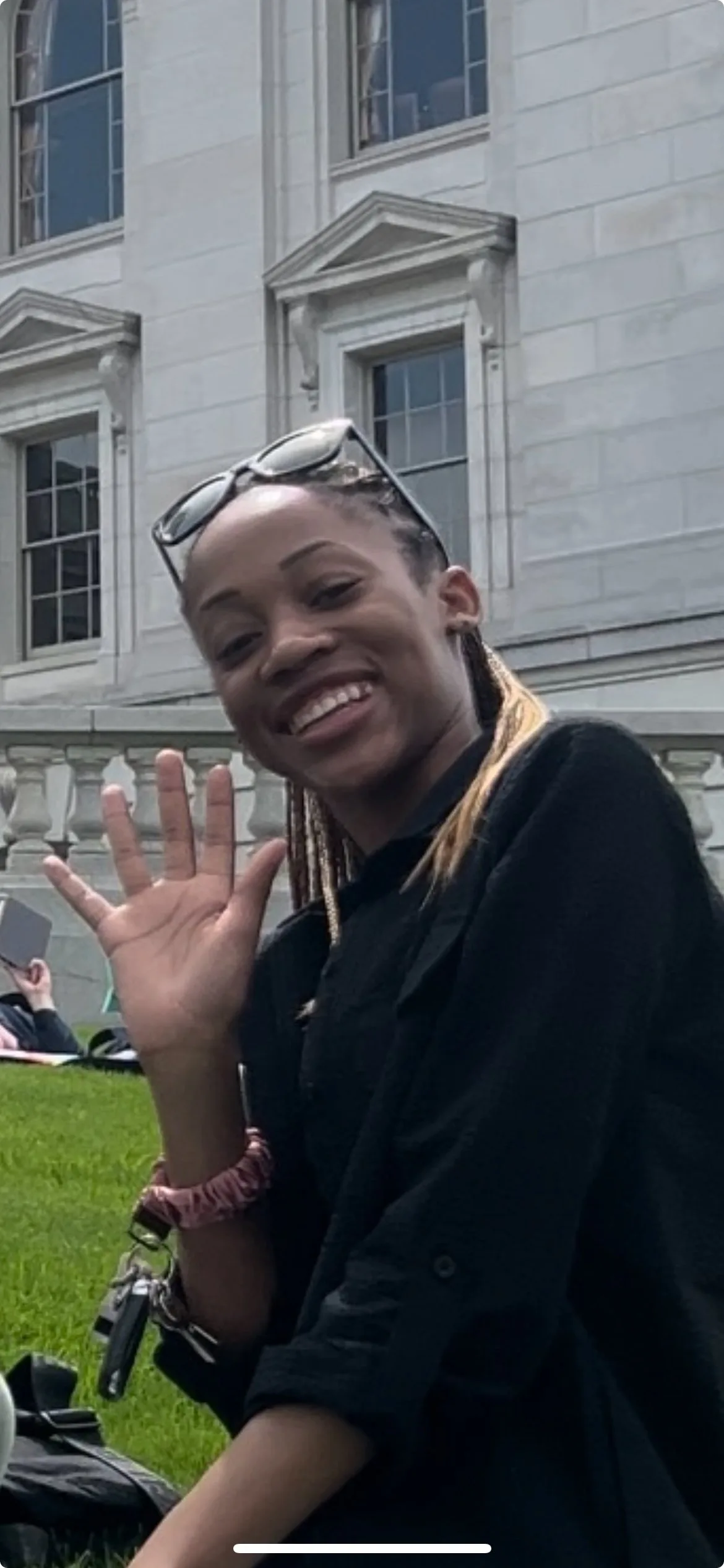 Mesh - Meet Strangers Over Coffee